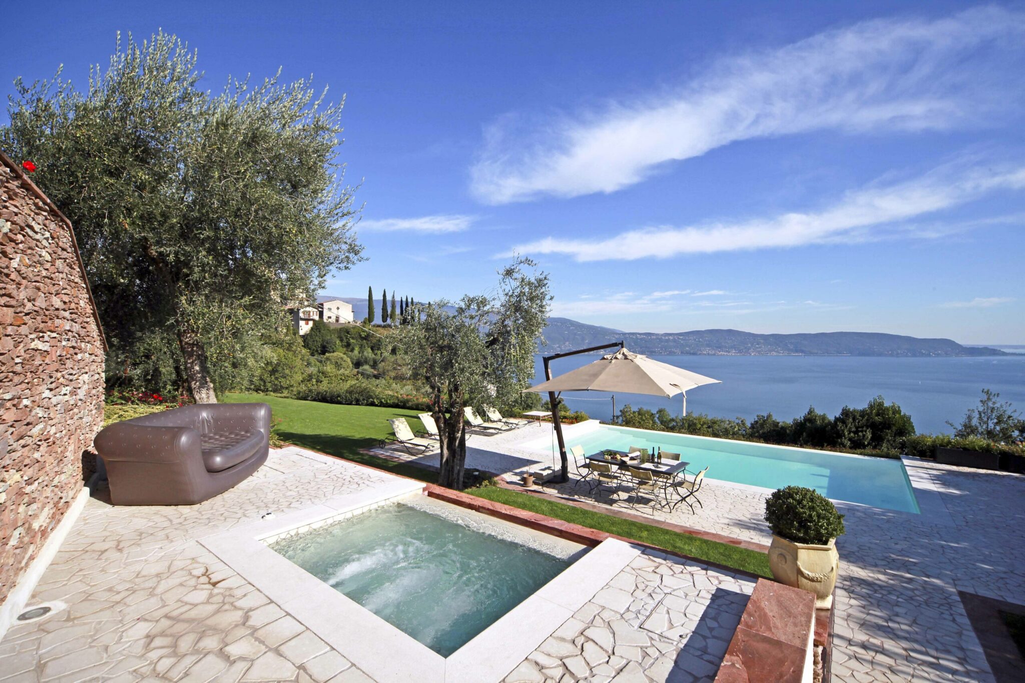 Villas in Italy - Holiday Homes to Rent | Italian Breaks